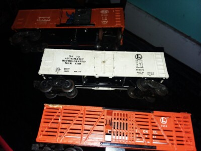 3 Vintage Lionel O Gauge box train cars with Loading platform and 2 ...