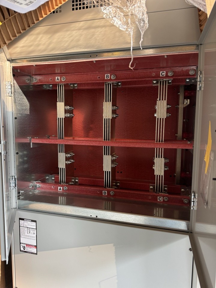 Siemens 3000 Amp Main Breaker CT Cabinet 480/277V 3P4W New WLL2F330 ...