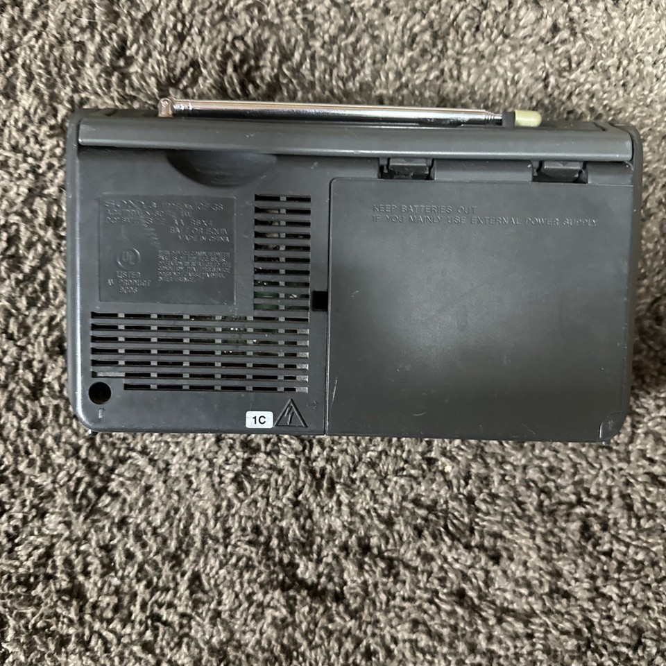 Sony ICF-38 Portable AM/FM 2 Band Radio Electrical & Battery Operated ...