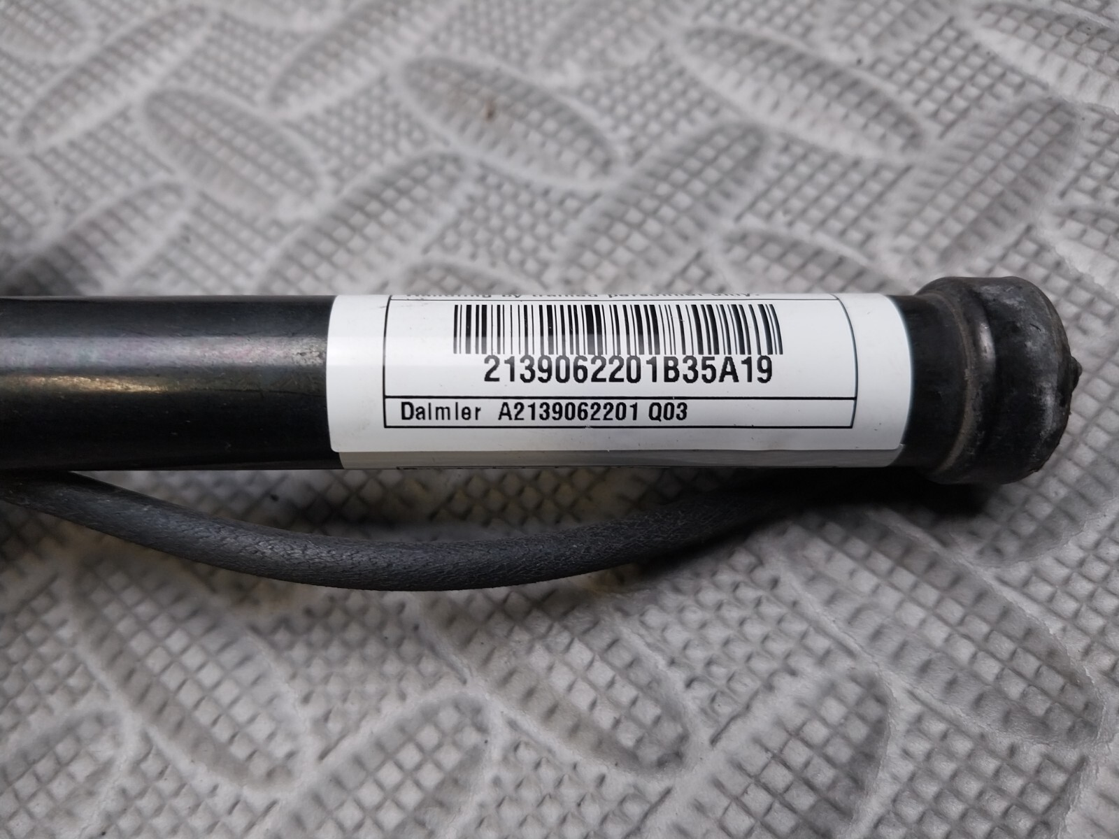 Mercedes E Class W213 GENUINE BONNET HINGE PEDESTRIAN ACTUATORS ...