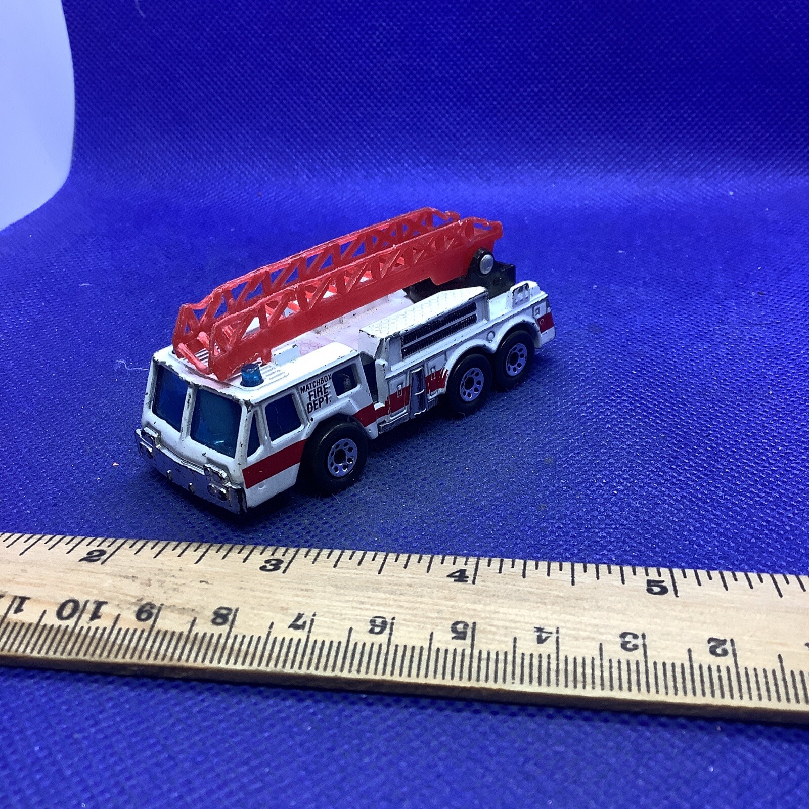 Matchbox Fire Engine Mattel Die-Cast White With Red Ladder 1:64 1982 | eBay