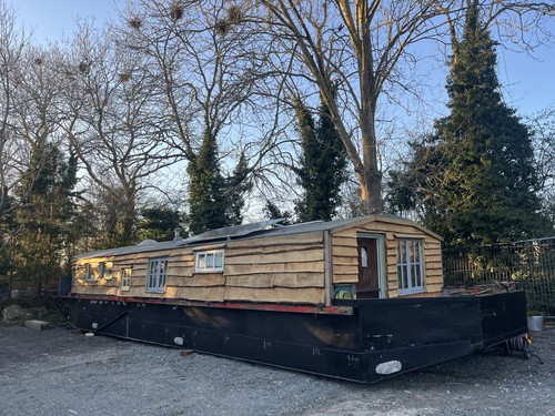 Project 1930s Thames Barge Conversion – 50ft x 11ft (15.24m x 3.35m ...