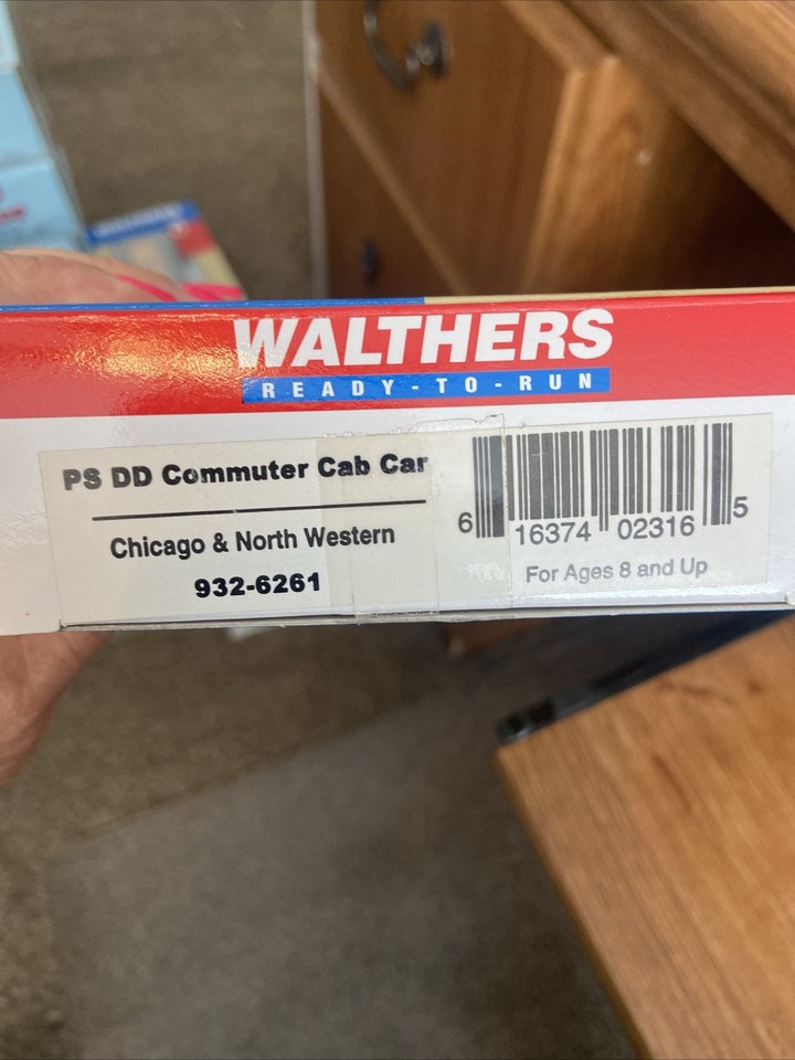 Walthers HO 932-6261, CNW PS DD Bi-Level Commuter Cab Car | eBay