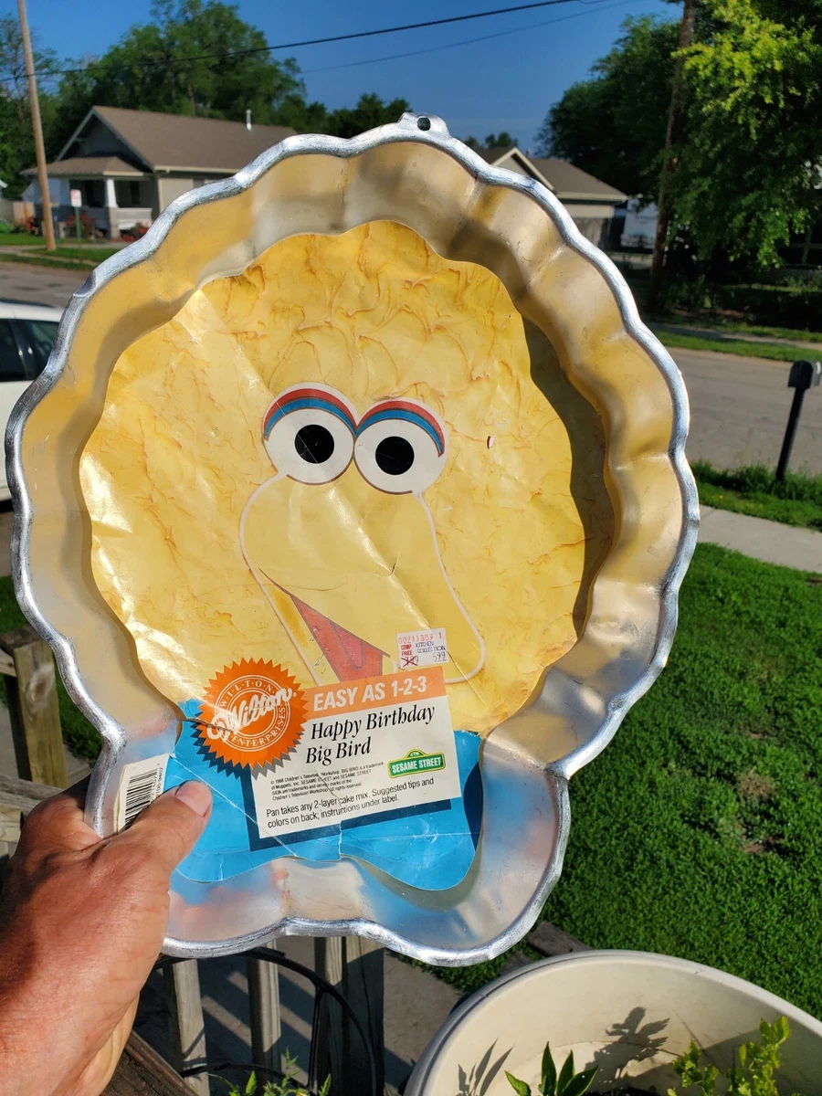 Parrot Head Cake