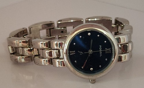 EXCELLENT CONDITION Fossil F2 Women Stainless Steel Silver Blue Watch ...