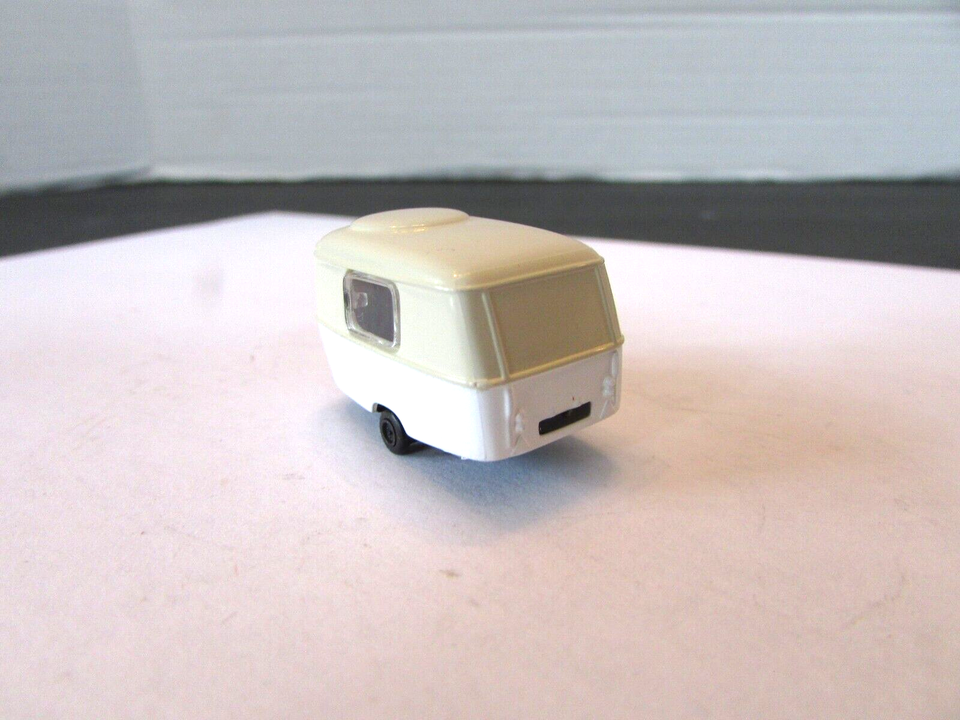 Plastic Cream & White Color Camper Trailer w/hitch HO Scale 1-3/8"L H3 ...