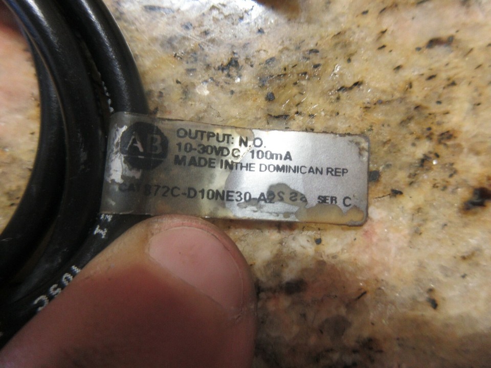 ABB SWITCH CAT 872C-D10NE30-A2S SER.C PROXIMITY SENSOR OKUMA CROWN 762 ...