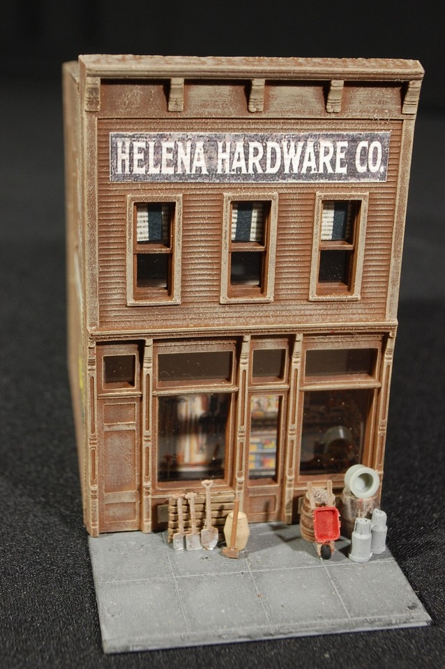 DPM Skip's Chicken Built and Painted Structure as Helena Hardware HO ...