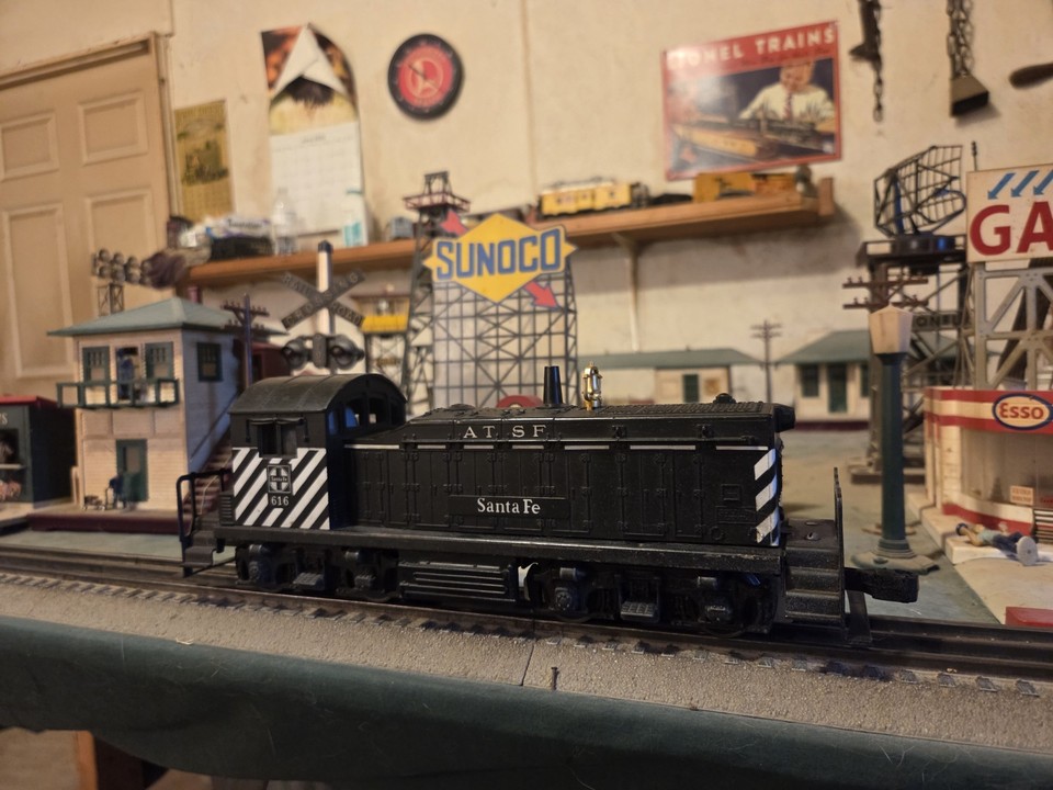 Lionel Postwar 616 ATSF NW2 Diesel Loco Switcher, C-7 Serviced & Ready ...