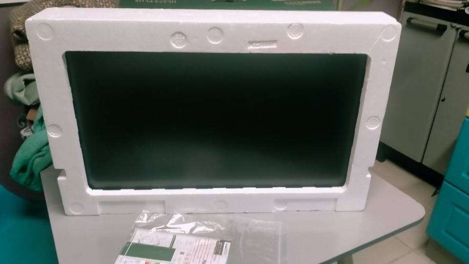 HANNspree HL274HPB Plus 1080p Full HD 27-Inch Widescreen LED Monitor ...