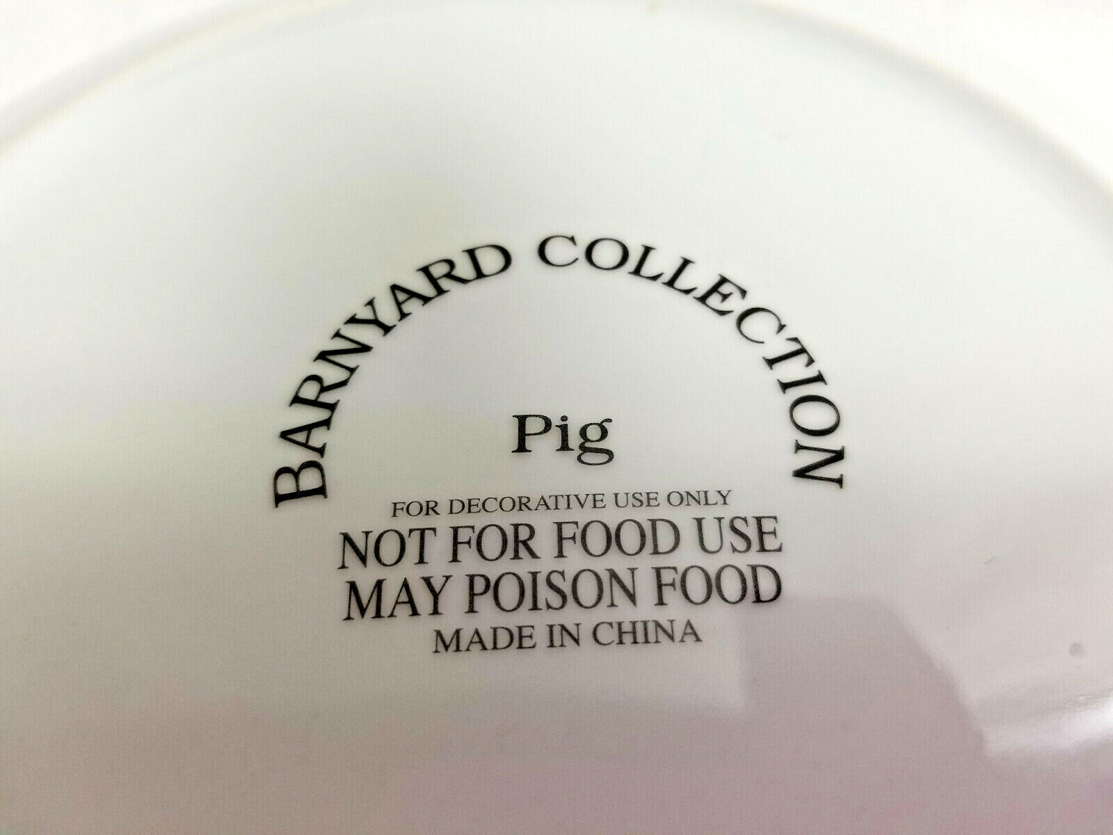 Barnyard PIG HOG Farm Porcelain Collector Plate Dish Folk-art Back ...