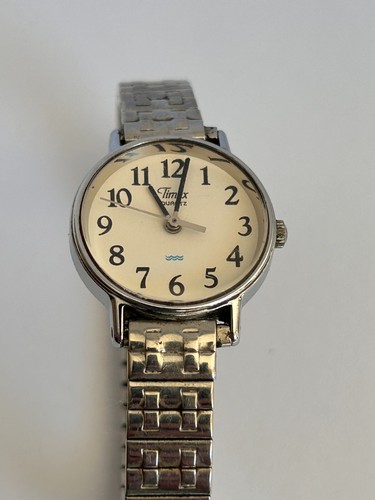 Working Vintage Ladies Silver Timex Quartz Watch BW | eBay Australia