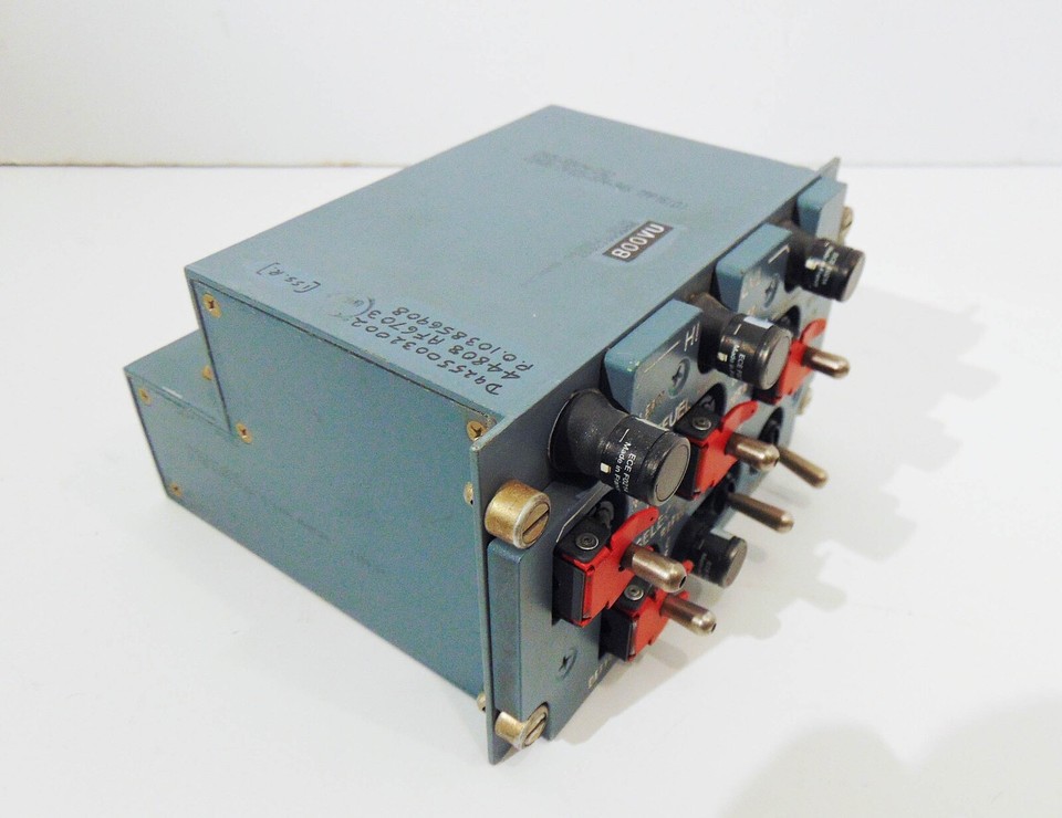 Aerospatiale Airbus A320 Pilot's Cockpit Refuel Valves Control Panel ...