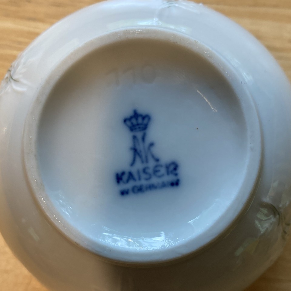 Kaiser W Germany White Porcelain Floral Round Sugar Bowl w/ Lid Trianon ...