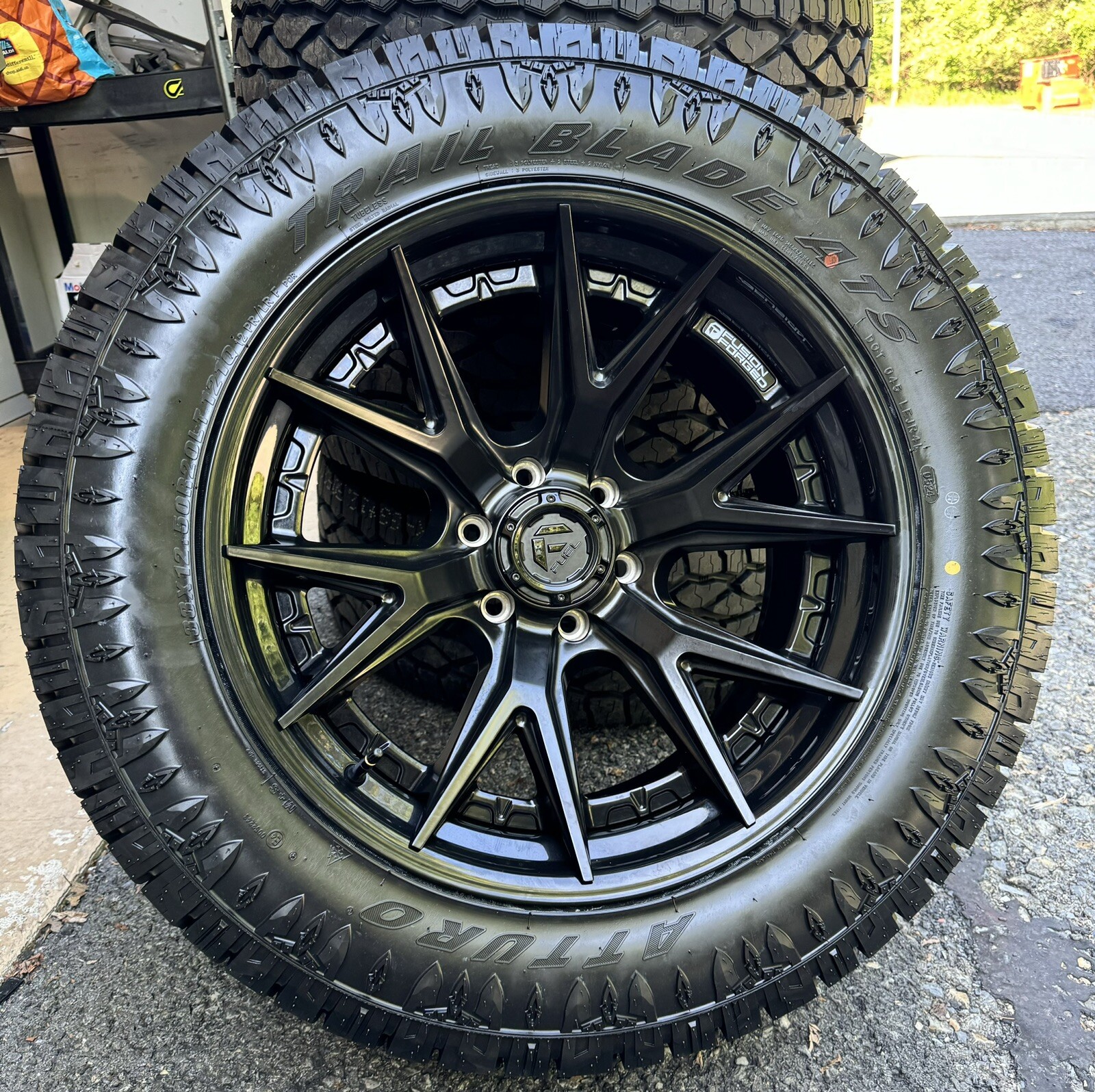20x10 Fuel FC402 Catalyst Black Wheels 33" AT Tires 6x5.5 Chevy ...
