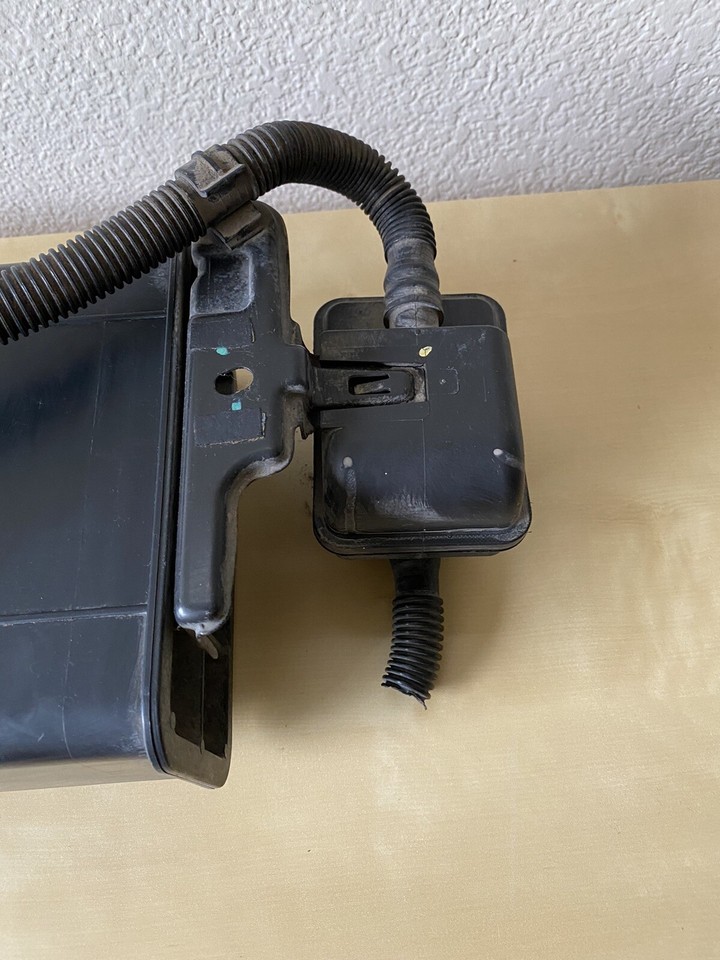 05-12 Toyota Matrix Corolla Fuel Vapor EVAP Charcoal Canister 77740 ...