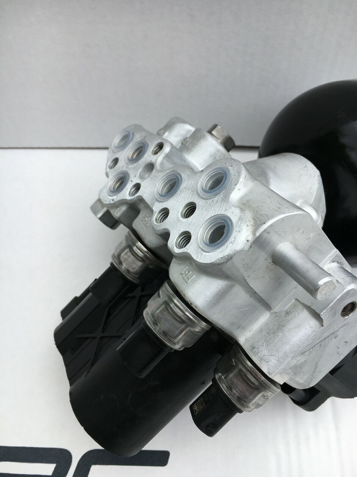 MERCEDES W221 S63 S65 AMG Active Boday Suspension ABC Valve Pump ...