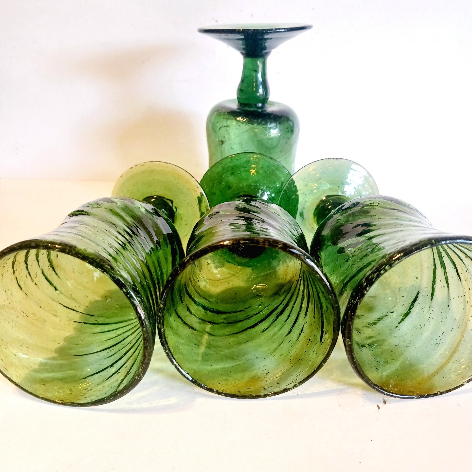 Vintage Hand Blown Mexican Glass Goblets Green Swirl Set Of 4 Cordial ...