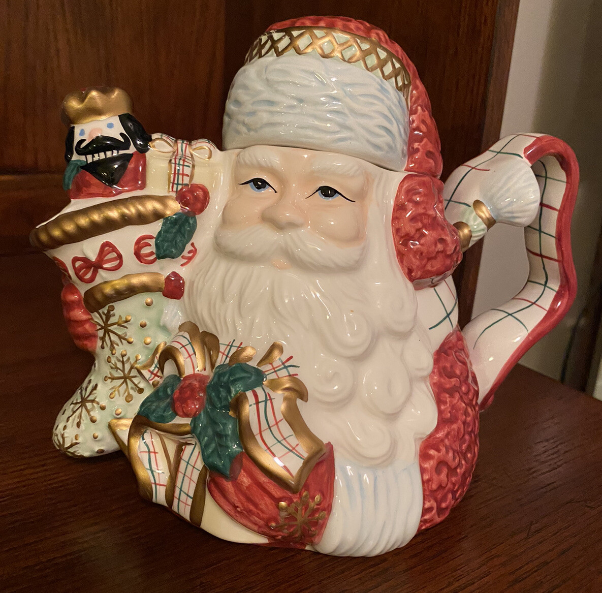 Avon Christmas Old World St. Nicholas Santa Clause w/ Nutcracker Teapot ...