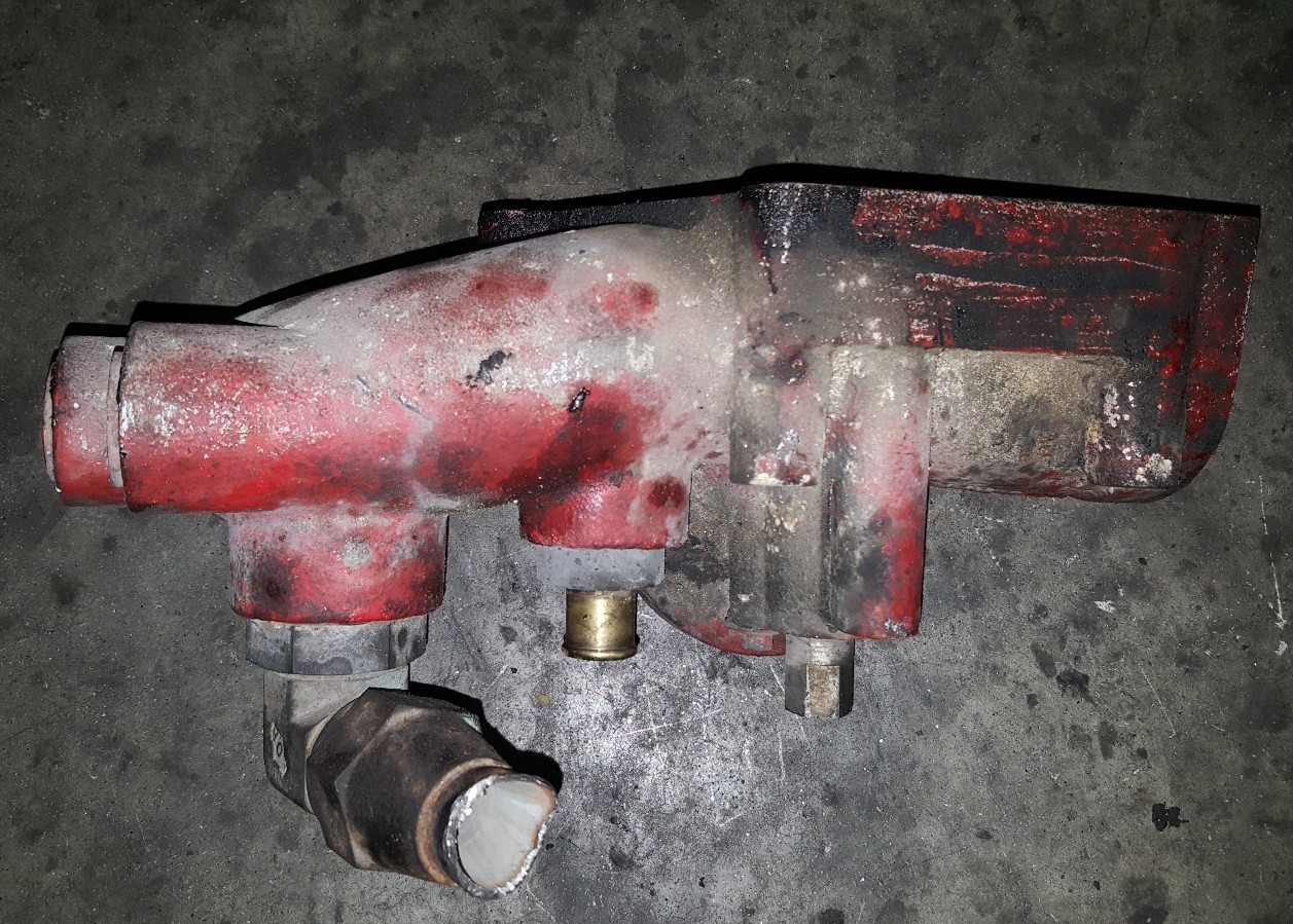 Cummins ISX Water Coolant Filter Base Inlet 3681446 | eBay