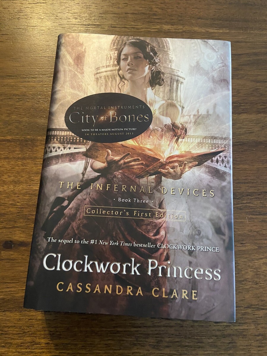 Cassandra Clare 2013