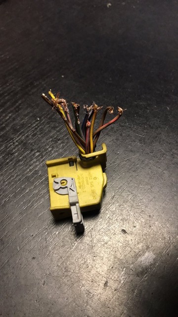 Mercedes-Benz E C207 W212 Other wiring loom connector A0525452030 ...