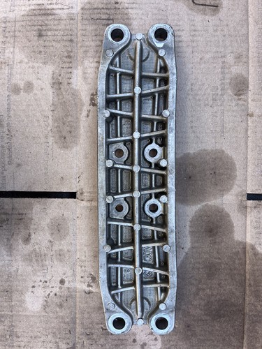 98-05 Lexus Gs300 Is300 Automatic Transmission A/t Mount Bracket 57255 ...