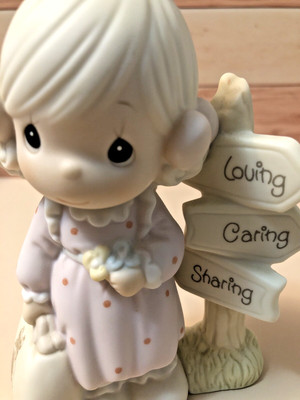 LOVING CARING SHARING Along the Way Precious Moments Figurine C0013 ...