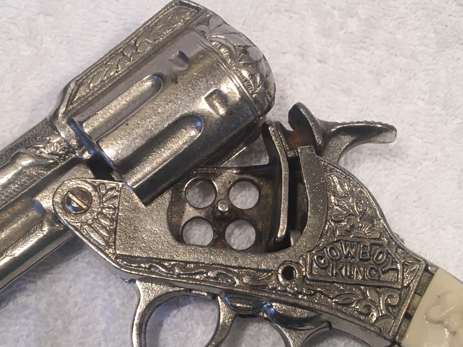 Vintage 1940s Stevens “Cowboy King” toy cap gun cast nickel repeater ...