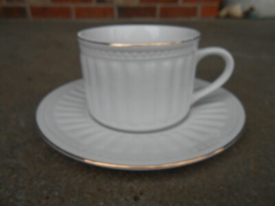 Oneida Majestic Ware ATHENA GOLD COFFEE CUP and SAUCER | eBay