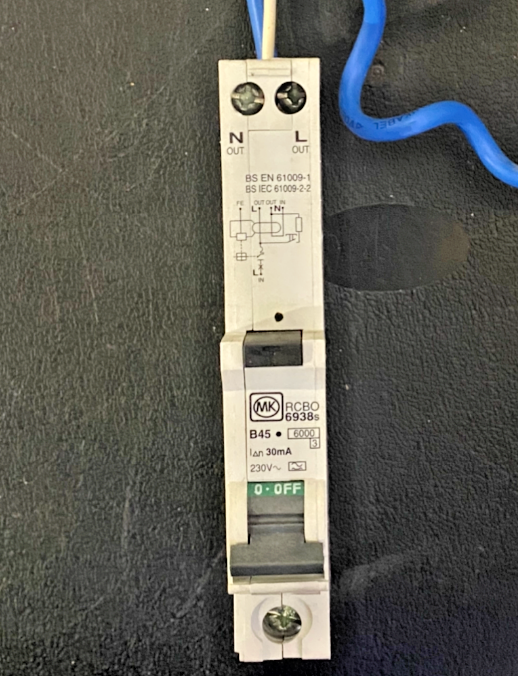 MK SENTRY TYPE B-C MCB FULL RANGE OLD & NEW + RCD RCBO Main Switch - LN ...