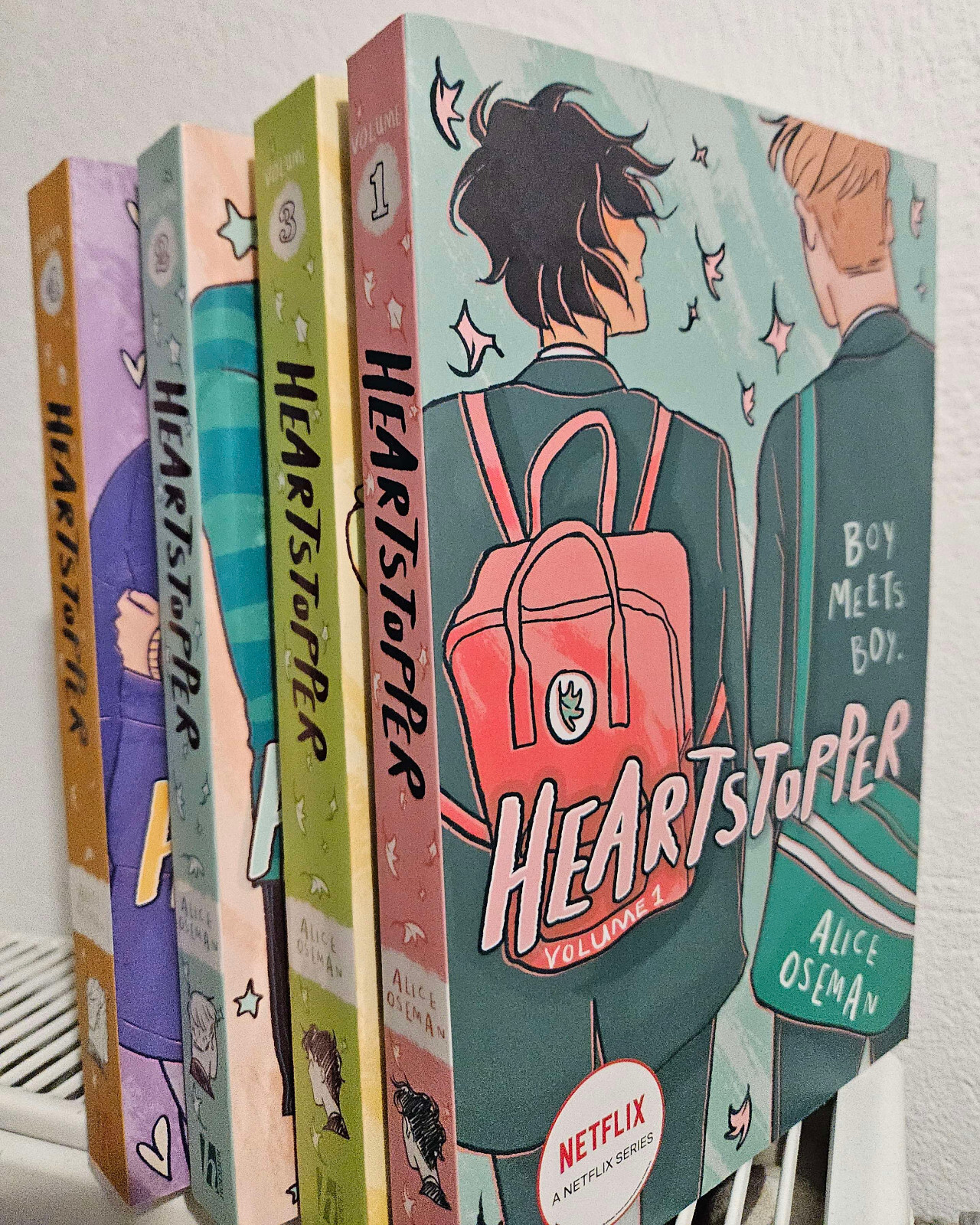 Heartstopper by Alice Oseman Volume 1-4 Books Collection Set - Ages 13 ...