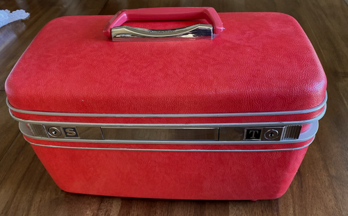Vintage 70's Samsonite Bright Red Pink Silhouette Hard Shell Train ...