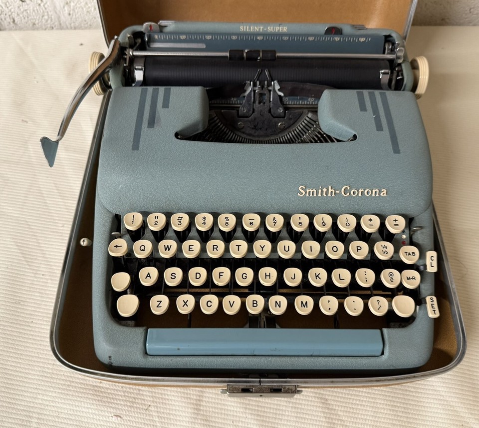 VINTAGE SMITH CORONA SILENT- SUPER MANUAL PORTABLE TYPEWRITER W/CASE ...