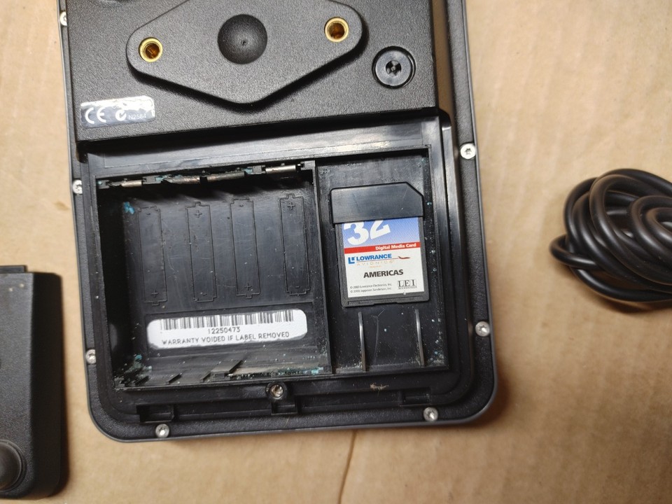 Lowrance Airmap 2000c GPS With Antenna, Power Cords, And Map Tested ...