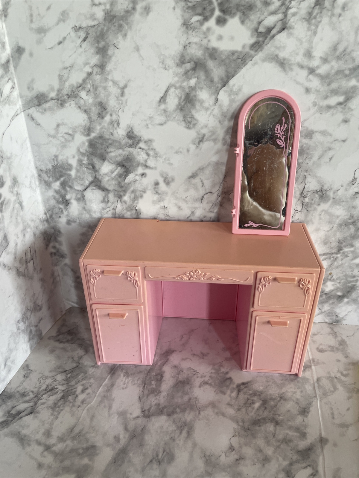 Mattel Barbie Sweet Roses Pink Vanity Nightstand 1987 Doll | eBay