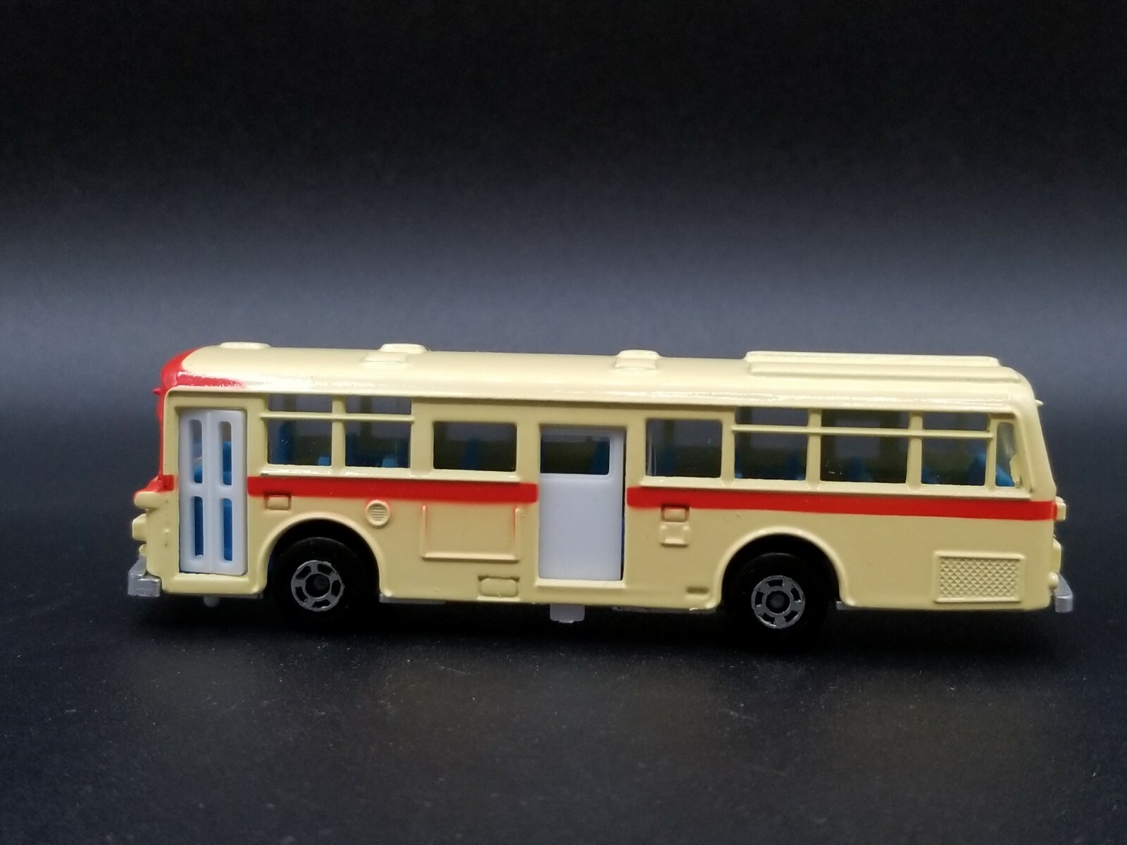 Vintage Hino RE120 Double Door Bus Collectible 1:100 Scale Diecast Rare ...
