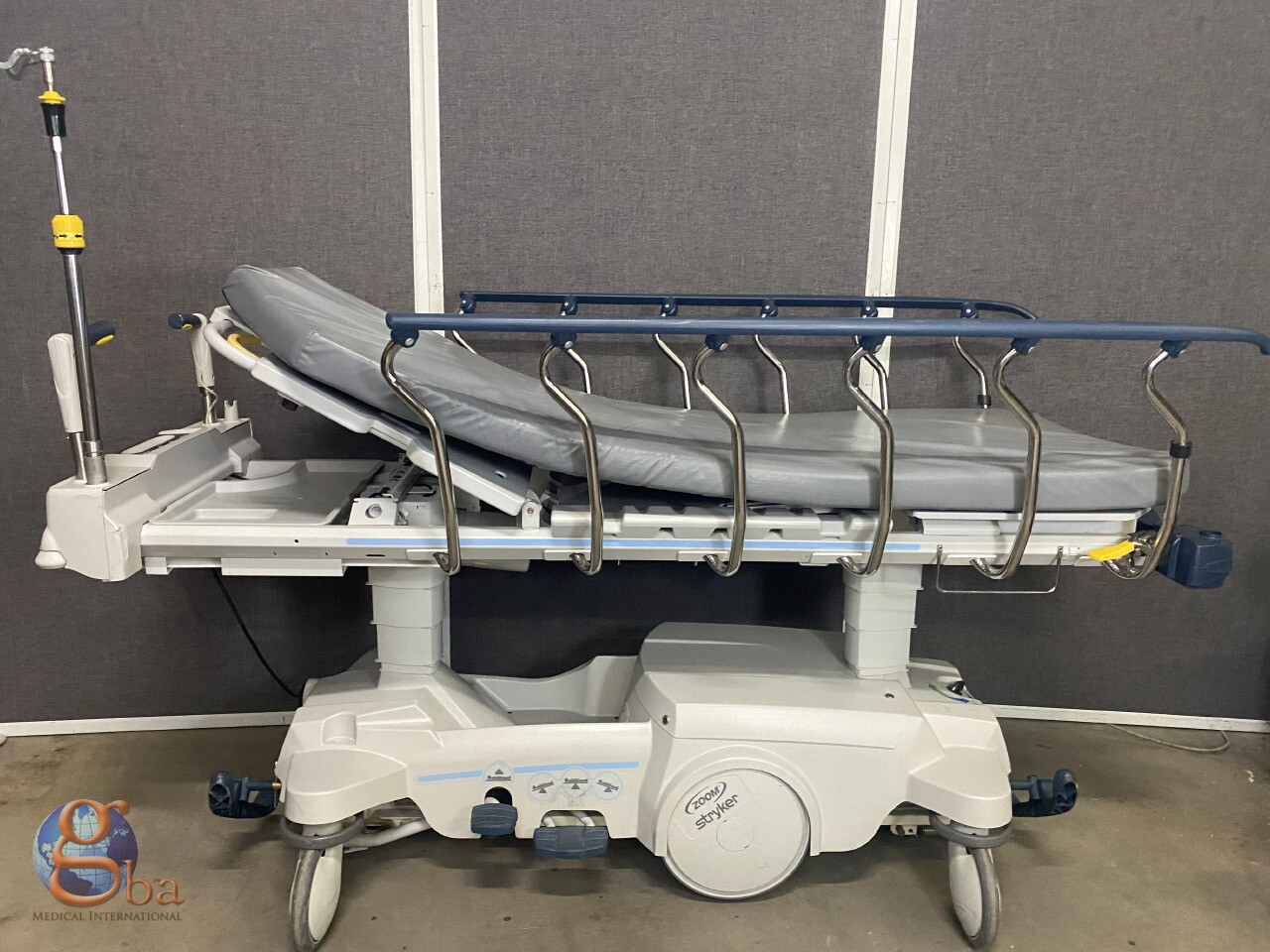 Stryker Big Wheel 1025 ZOOM Glideaway Medical Stretcher Gurney w/ NEW ...