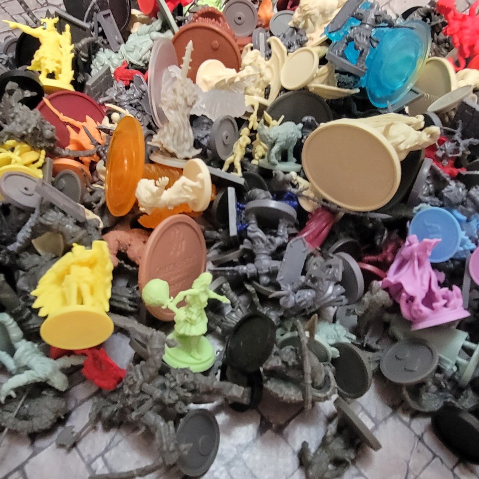 FLASH SALE! 10 Piece Lot - Dungeons and Dragons Marvelous Miniatures ...