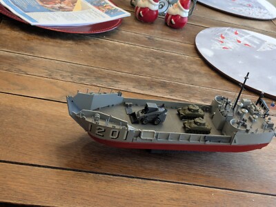 Lindberg 1/125 Scale LSU, U.S. Navy Landing Craft MOTORIZED built up ...
