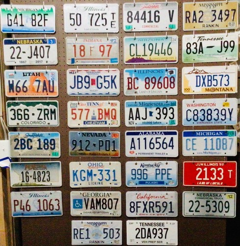 Large lot colorful of 30 old license plates - bulk - many states - low ...