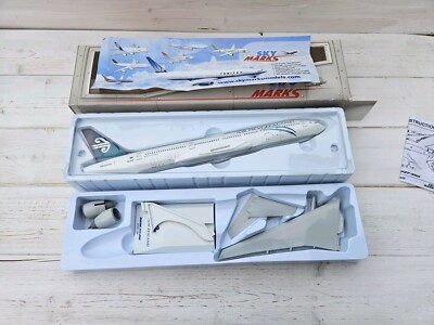 Boeing 777-200 Air New Zealand Resin Skymarks Collectors Model Scale 1: ...