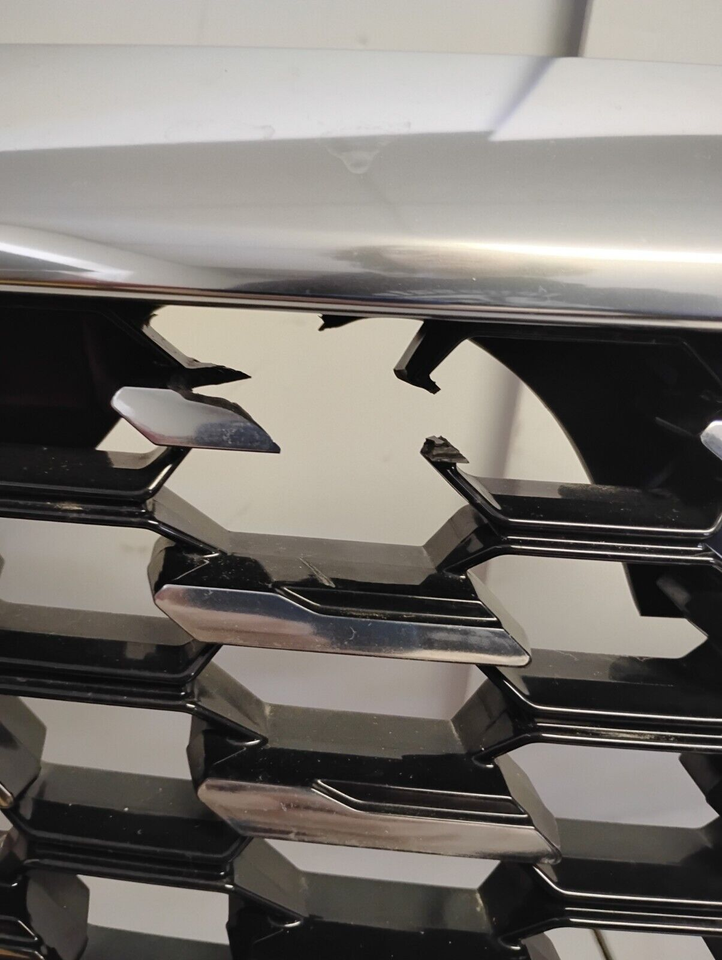 2020-2023 Cadillac XT5 Front Grille Insert Black & Chrome OEM 84724566 ...