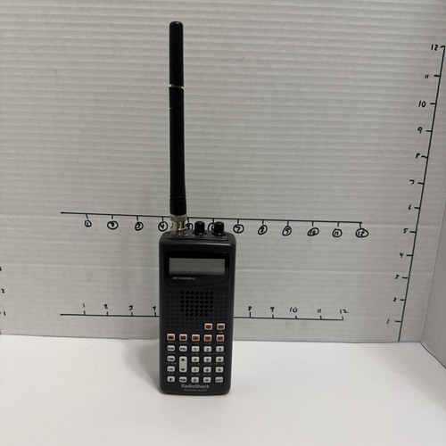 Scanner Radio Shack Pro 404 Handheld 200 Channels Radio Weather Alert ...