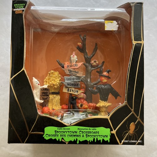 2007 Spooky Town Halloween Crossroads NEW Item 73606 Village ...