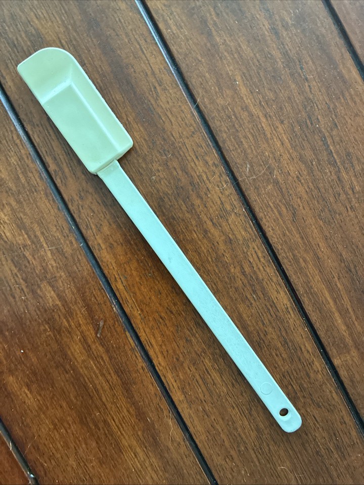 Pampered Chef MINI Skinny Scraper Small 1704 Silicone Spatula White 10. ...