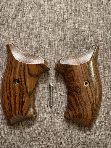 Ahrends Smith & Wesson J Frame Round butt S&W Boot Grips MINT COND ...