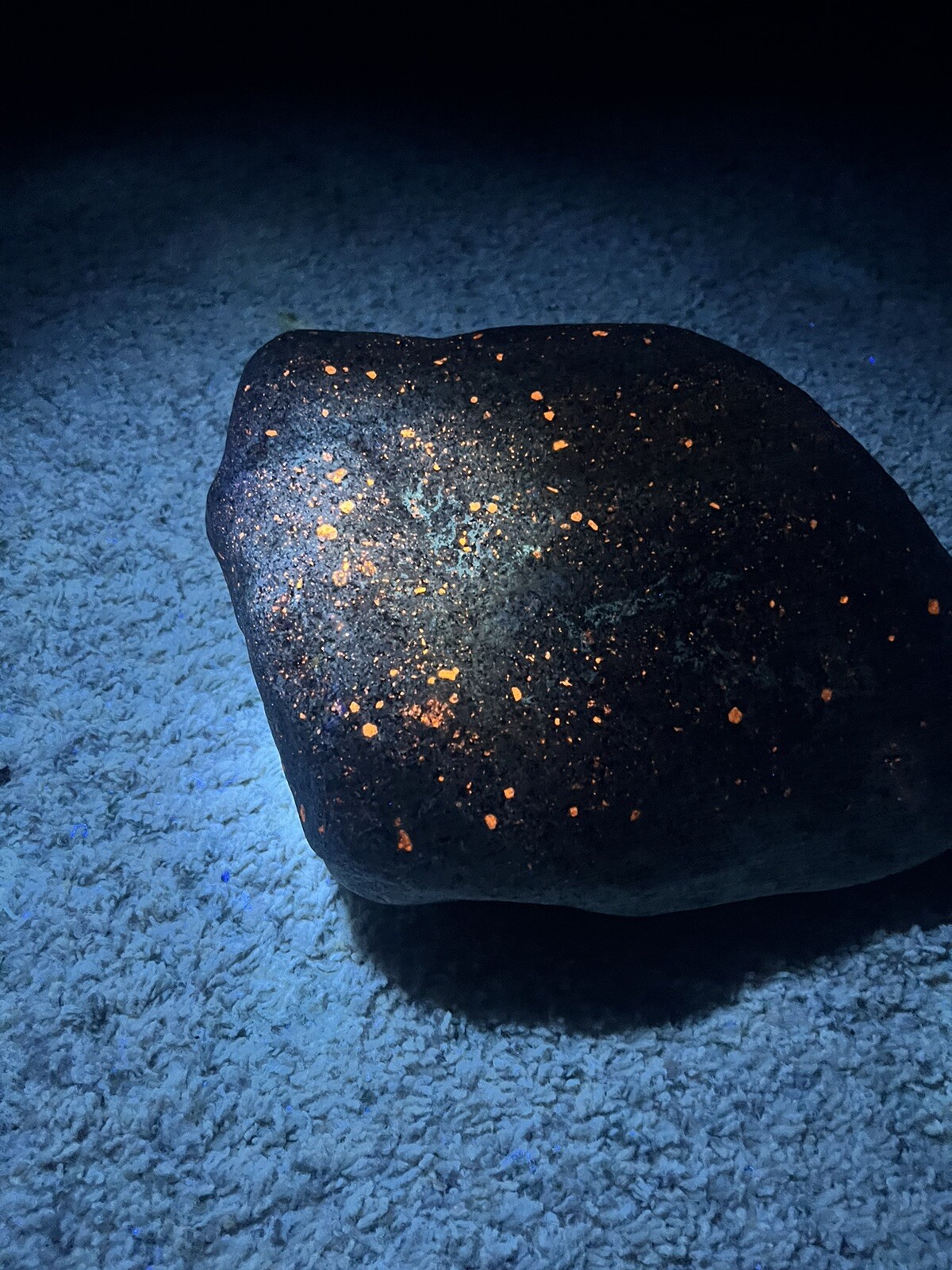 Huge XXL Yooperlite Sodalite UV Rock | eBay