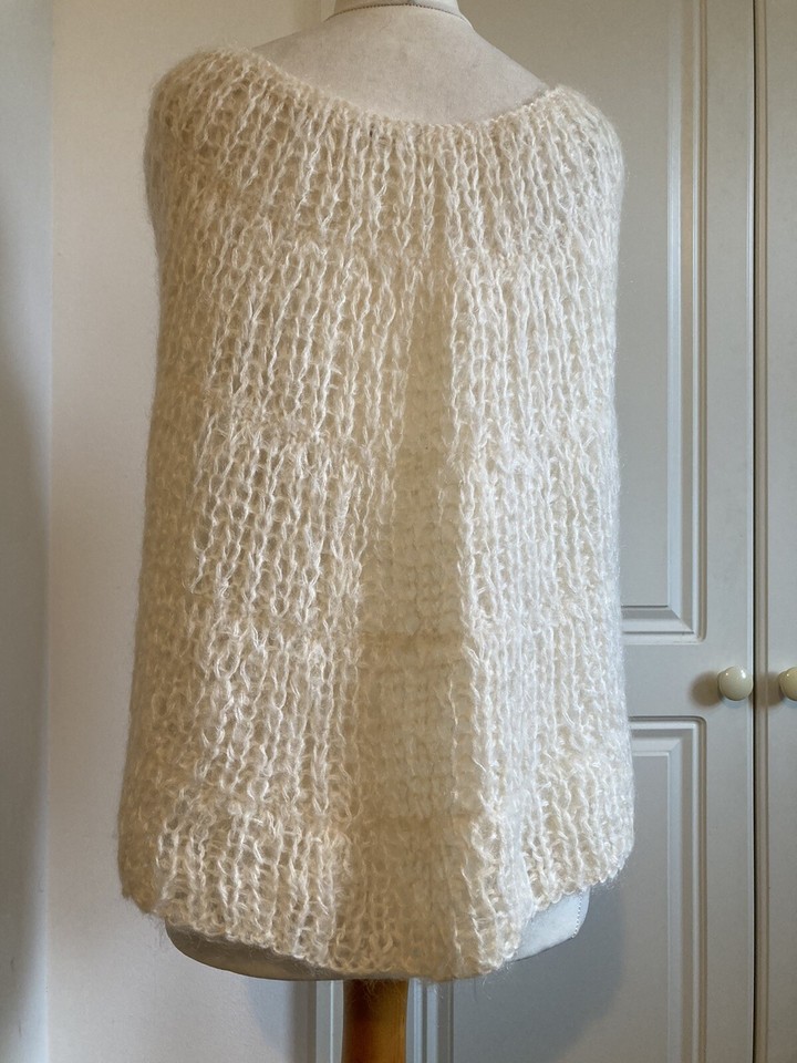 Hand Knitted Cream Cape Shawl Cover Up All Occasions ONE SIZE Wool ...