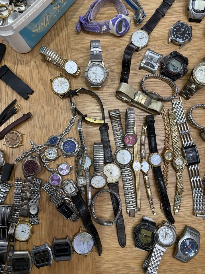 Job Lot of Watches – Un tested or Non Working – For Spares, Repairs or ...